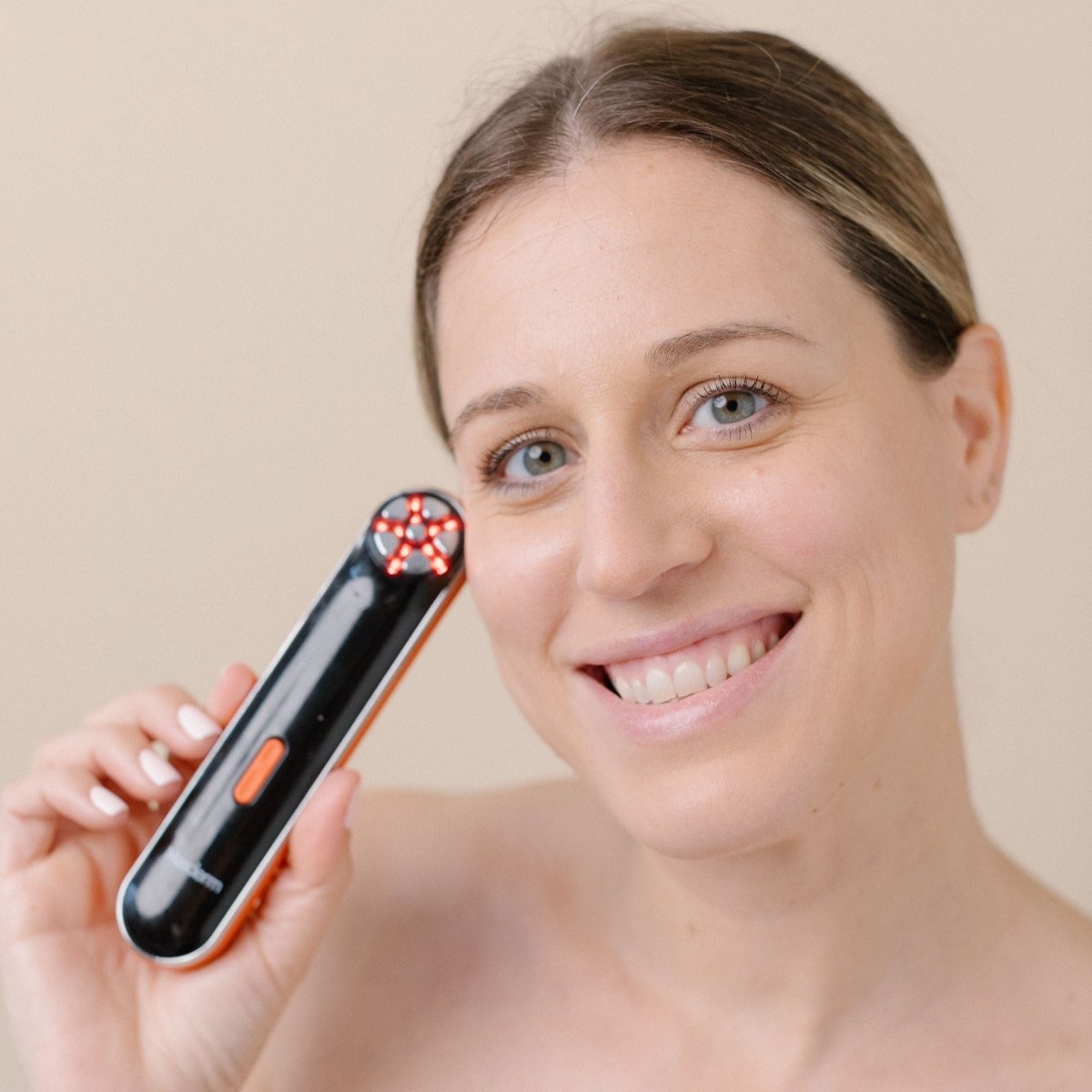 How to combat wrinkles and crow's feet with facial radiofrequency at h ...